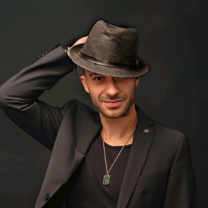 🦄 @tasosadamopoulosofficial - Tasos Adamopoulos - TikTok